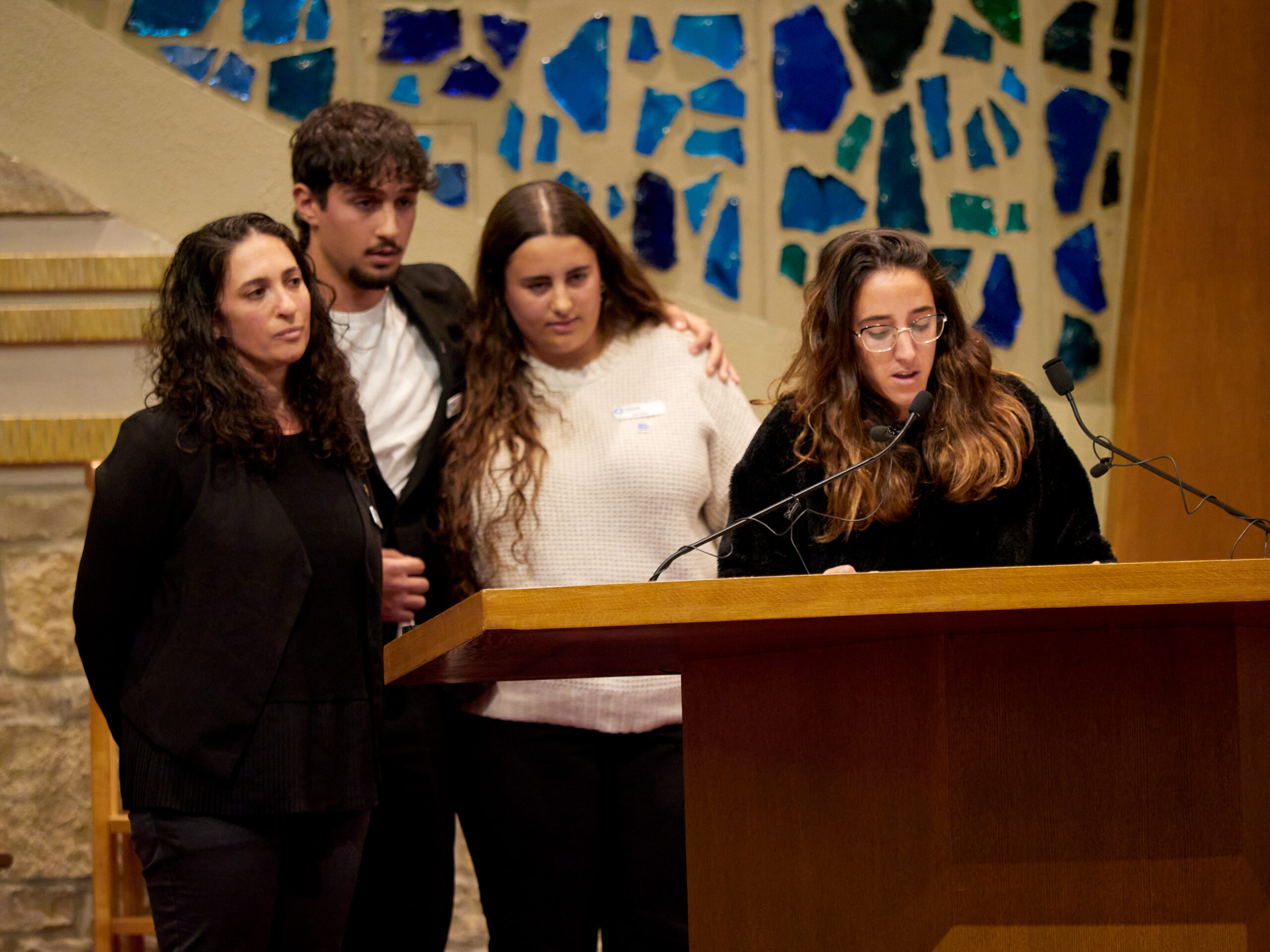 Community comes together at ‘Solidarity Gathering for Israel ...